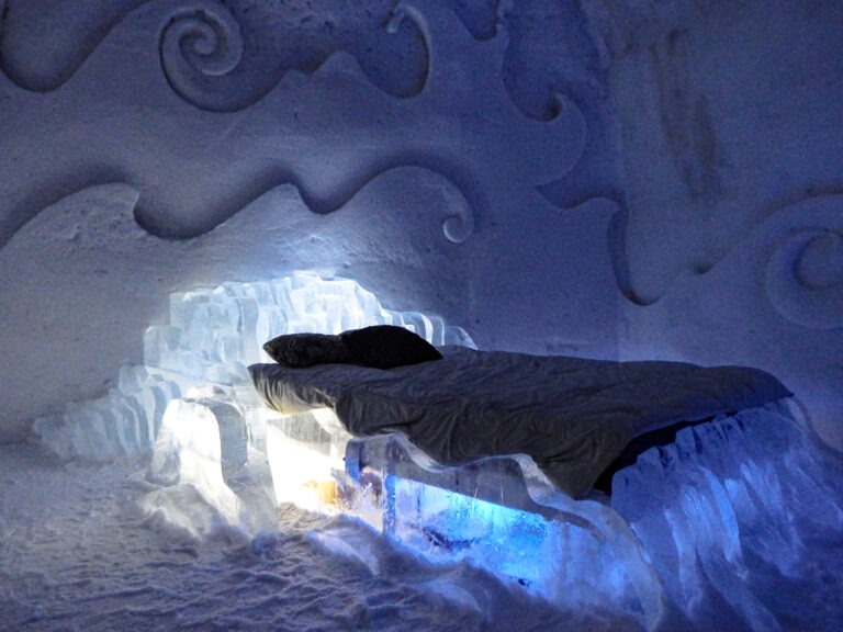 10 Ways You Can Chill Out at the Québec Ice Hotel